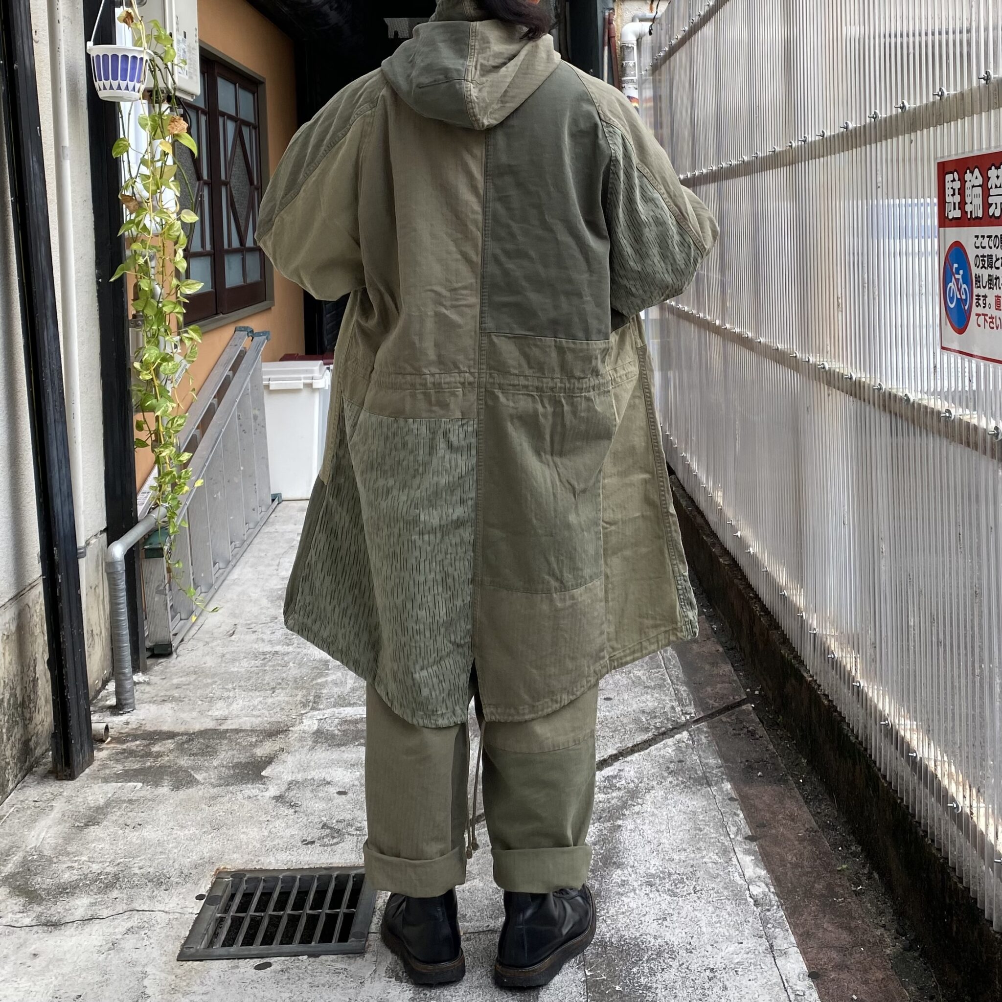 【H.UNIT】Herringbone switching mods coat Khaki | unstable | 公式オンラインショップ