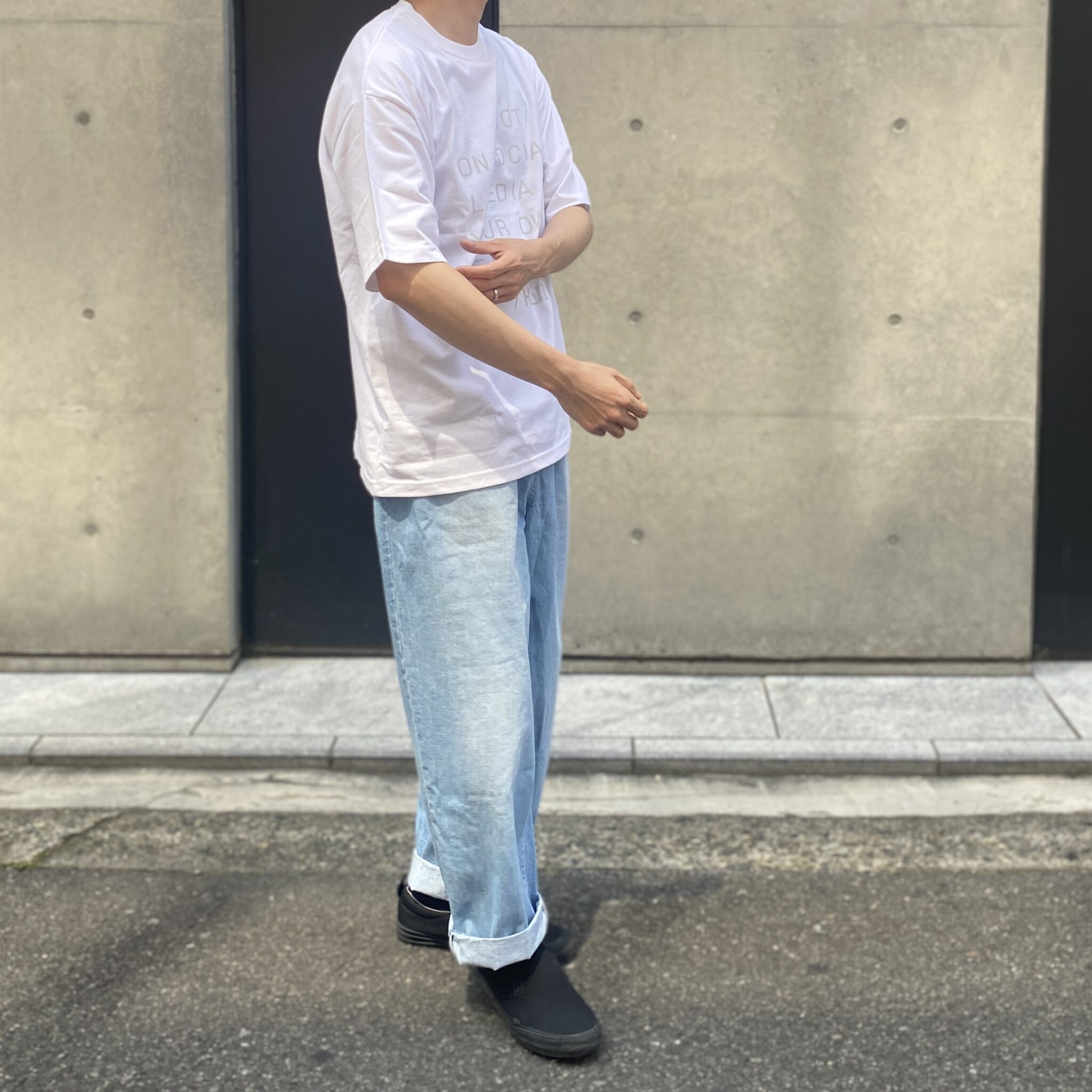 【H.UNIT】Real Life print tee White | unstable | 公式オンラインショップ